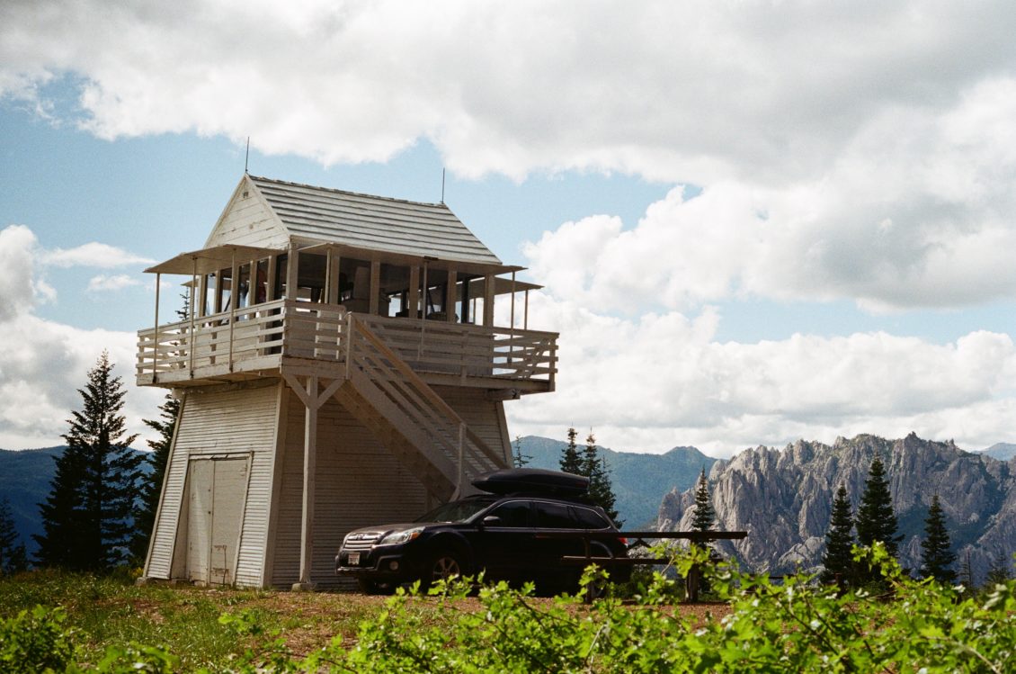 Staying at the Girard Ridge Fire Lookout - littlegrunts.com